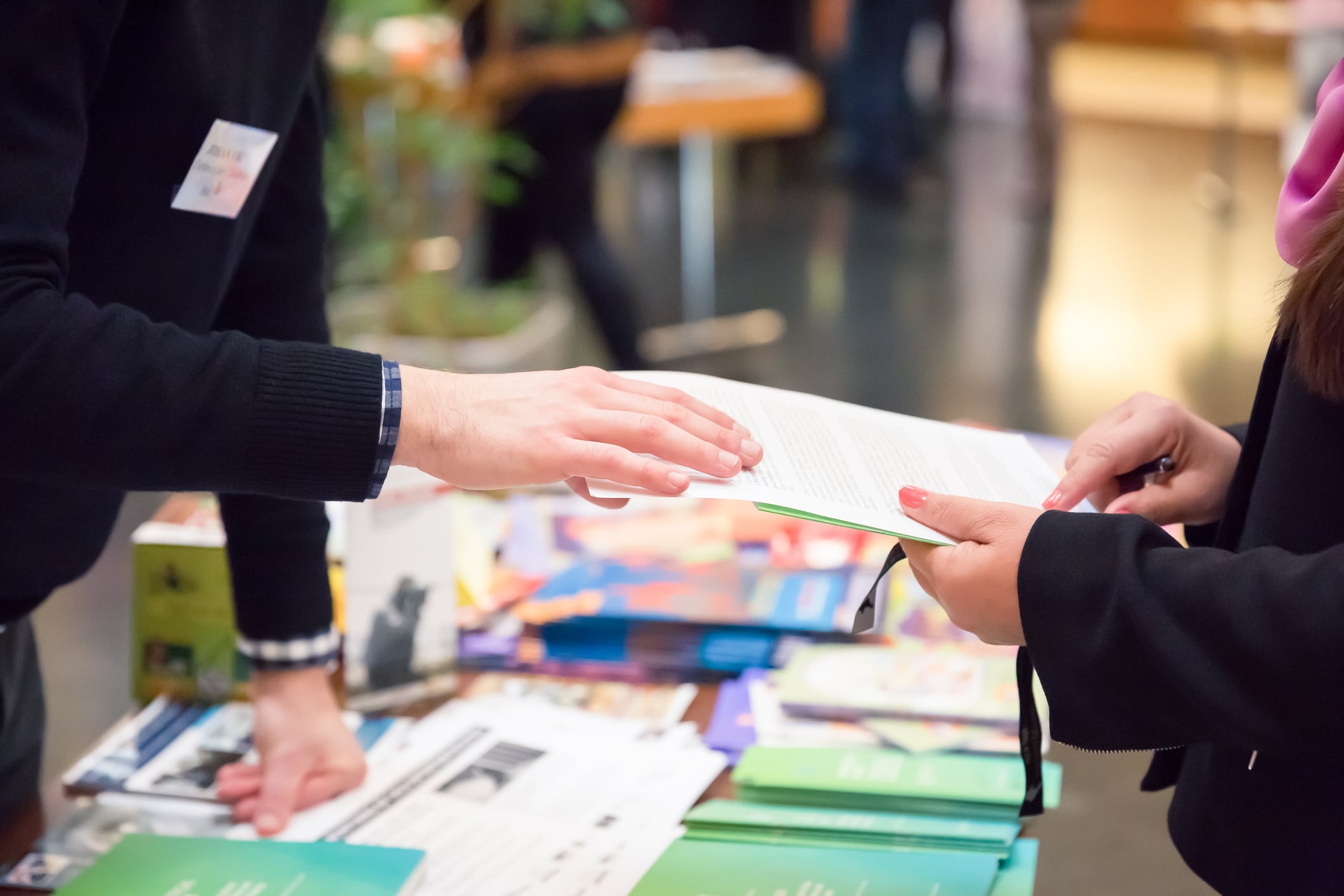 How to Choose the Right Marketing Collateral for Your First Trade Show